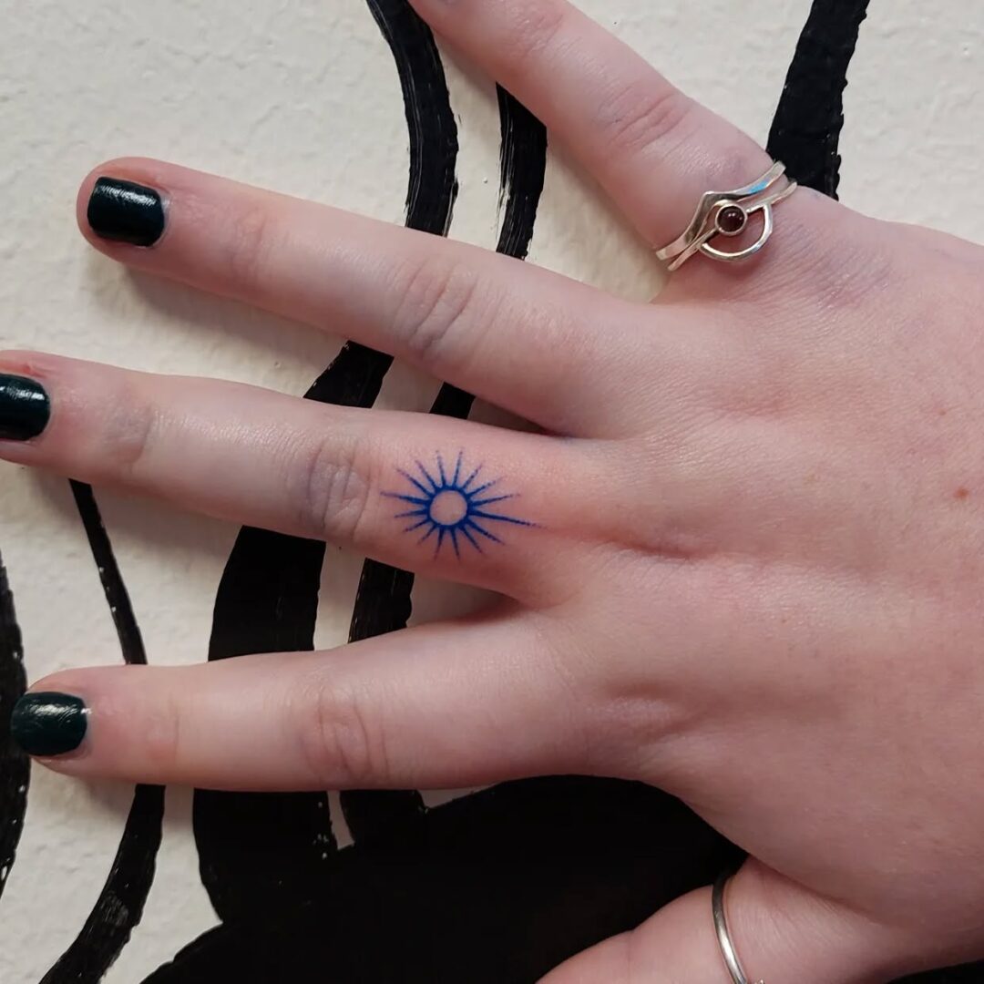 Solar Tattoos for Women: Symbols of Energy, Strength, and Radiance ...
